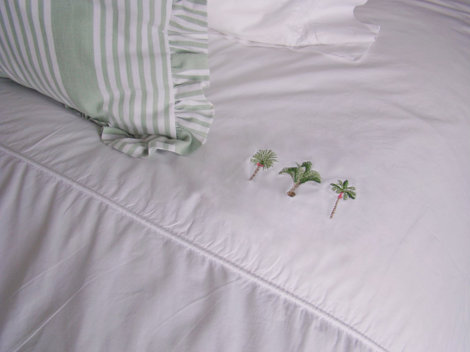 Palm Tree Flat Sheet | Embroidered Bed Linen | Cotton & Company